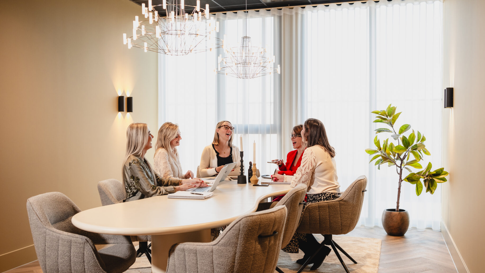 Stage Experience Center - Summery Cosmedical Group